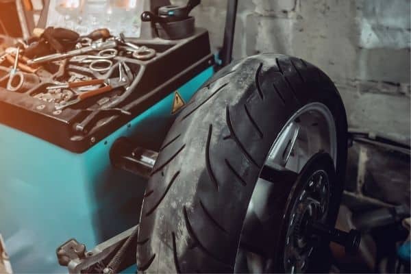 How To Balance A Motorcycle Tire With Beads | Reviewmotors.co